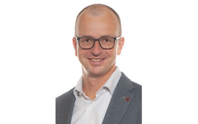 Prof. Urs Fischer und das Forschungsteam der ELAN-Studie erhalten ...